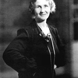 All Angela Thirkell Books in Order (Complete List) | Readupnext.com