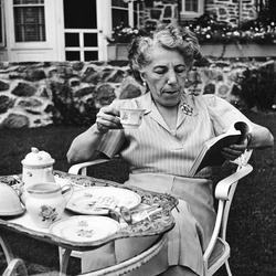 All Edna Ferber Books in Order (Complete List) | Readupnext.com