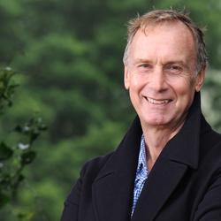 All Nicholas Evans Books in Order (Complete List) | Readupnext.com