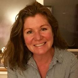 All Rachel Lynch Books in Order (Complete List) | Readupnext.com