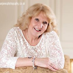 All Rosie Goodwin Books in Order (Complete List) | Readupnext.com