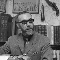 All Sven Hassel Books in Order (Complete List) | Readupnext.com