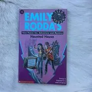 All Emily Rodda Books in Order (Complete List) | Readupnext.com